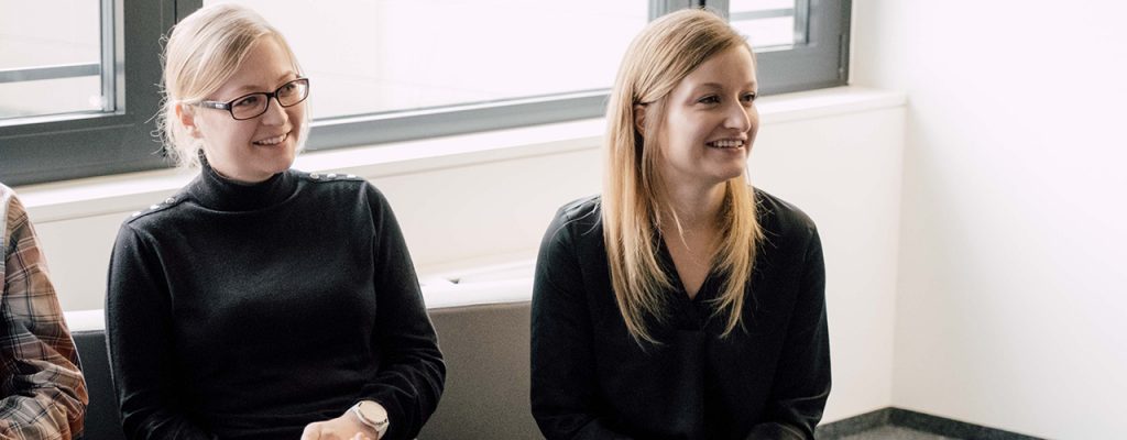 Startseite - Porsche Informatik - Wir digitalisieren den Automobilhandel.