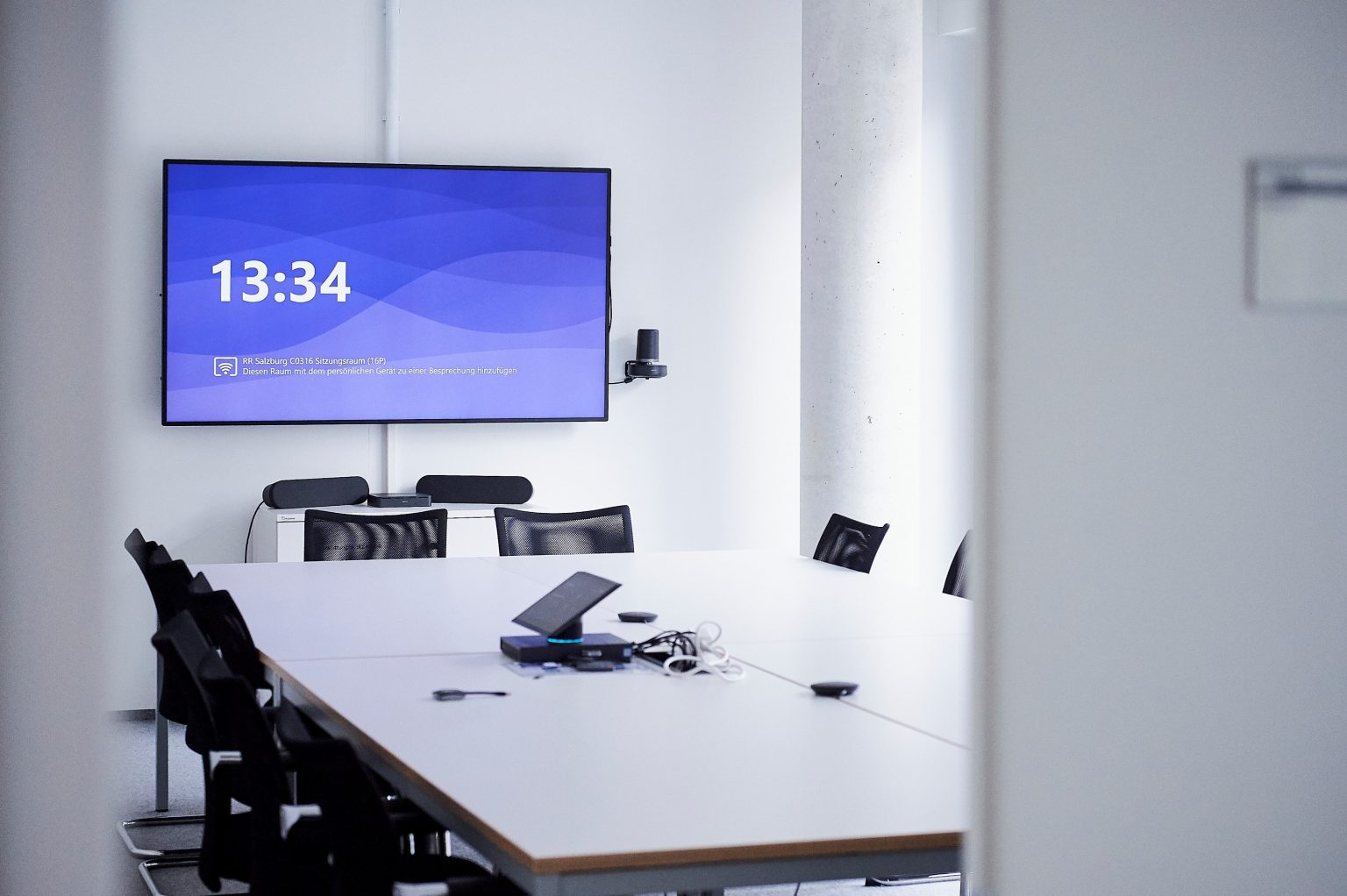 Teams Rooms systems - Porsche Informatik